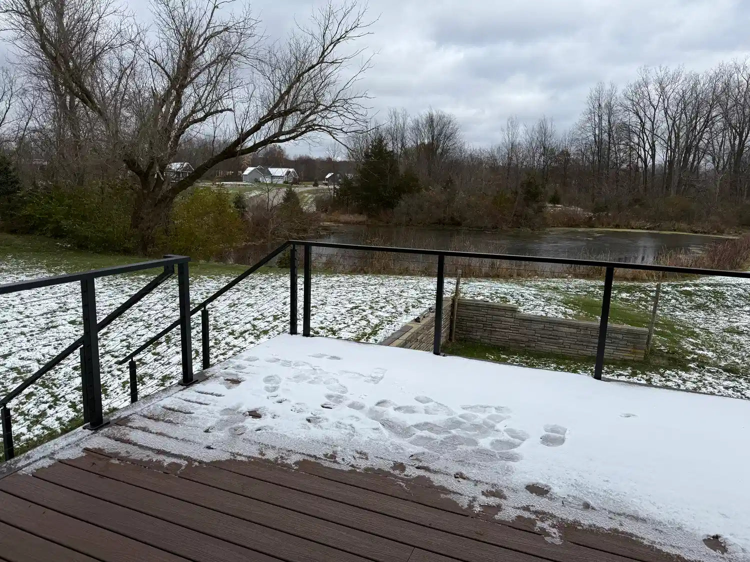 Guide to US Deck Cable Railing Building Codes – Muzata